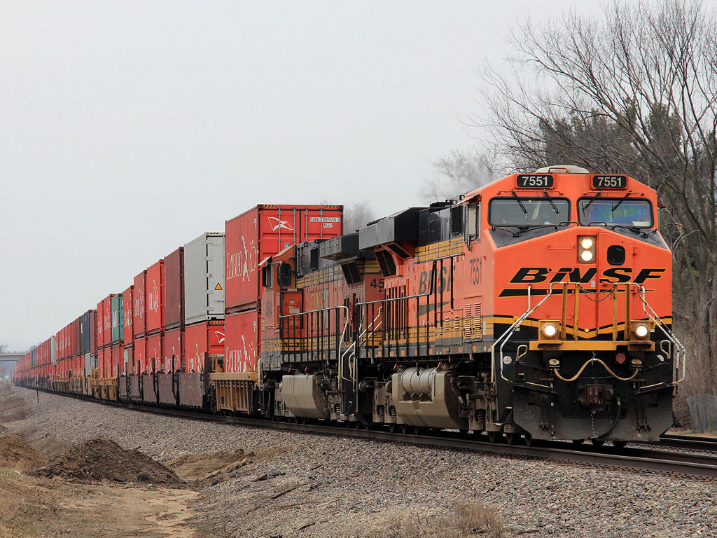 BNSF 7551